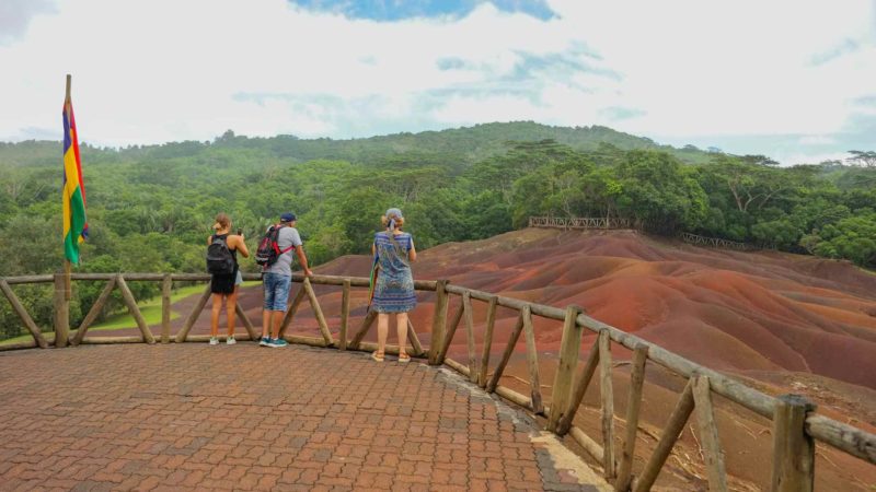 La Tierra de los siete colores de Chamarel, curiosidad geológica en ...